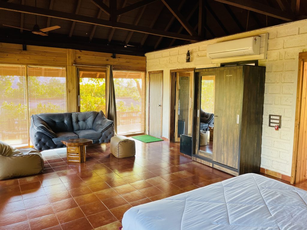 Spectacular Fort View Stays – Aero Village